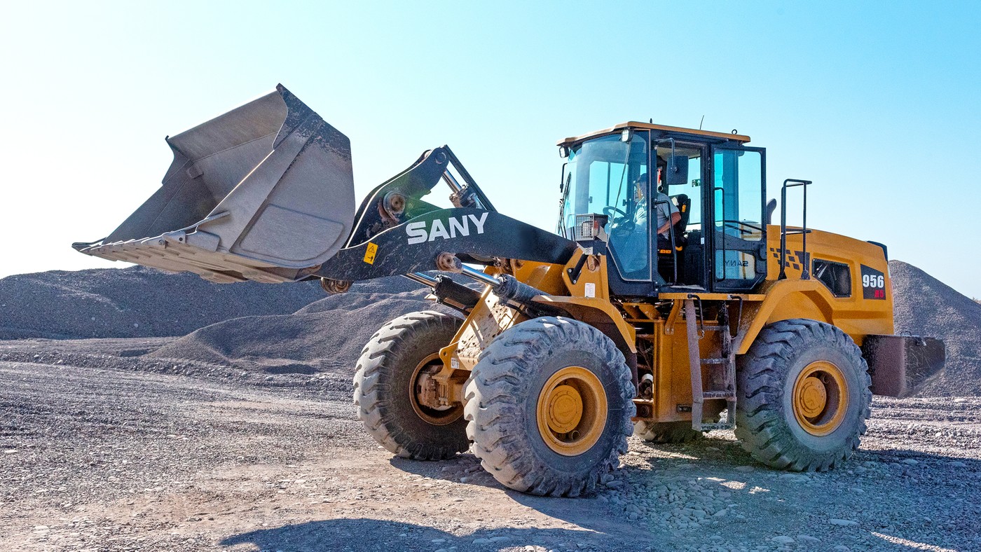 Argentina Mining 2023: Grúas San Blas - Pala cargadora SYL956H5